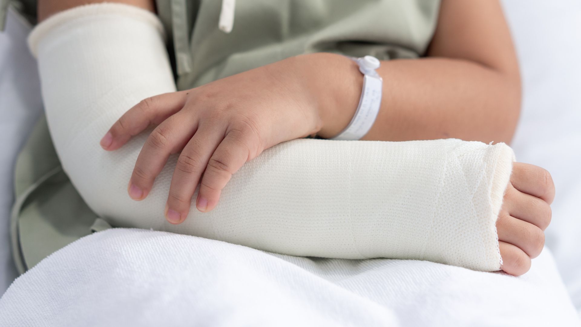Hand/Wrist/Elbow Pain: Fractures - Dr. Samuel Galle